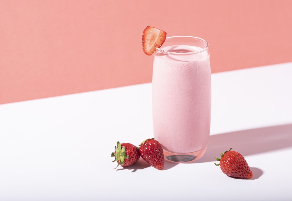 RECIPE: Strawberry Lemonade Shake - 360 Degrees